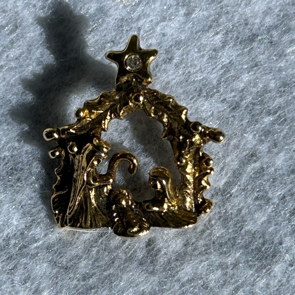 Jewelry | Vintage Nativity Scene Brooch | Poshmark